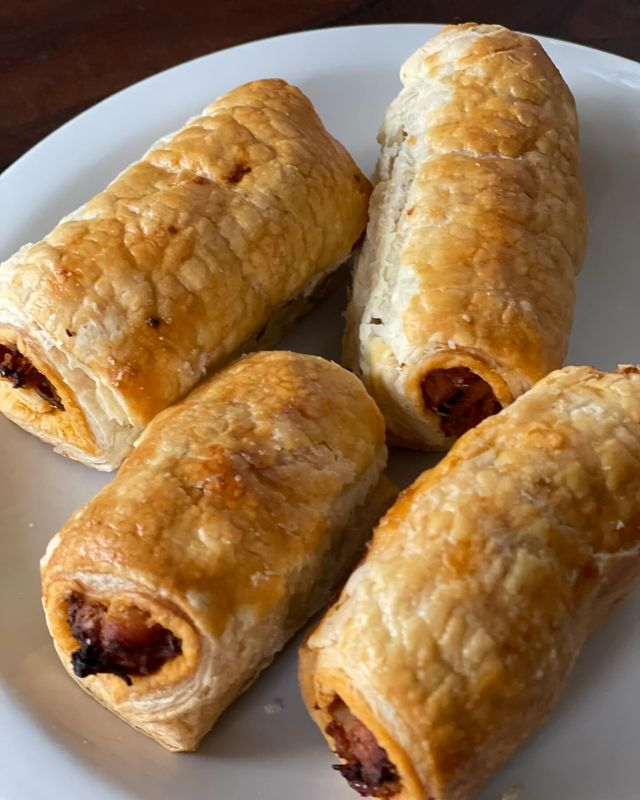 Shredded Chicken Puff Pastry Rolls – Nadia's Meza recipes