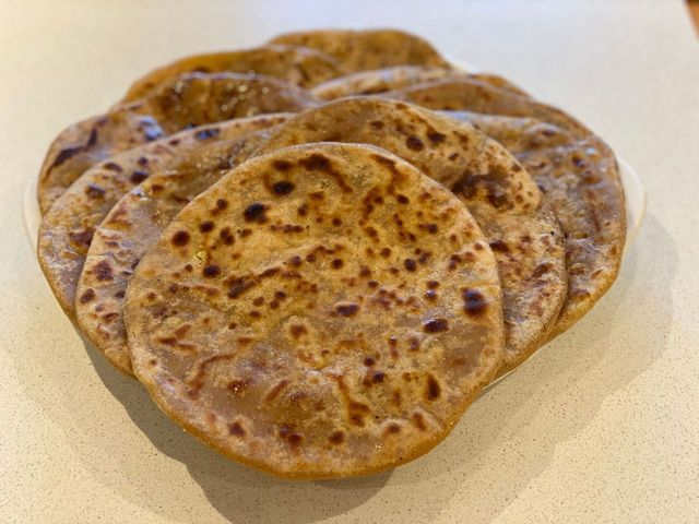 Gujarati Gari Rotli – Nadia's Meza recipes