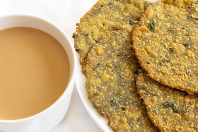 Methi Na Dhebra (Fenugreek Flatbread) – Nadia's Meza recipes