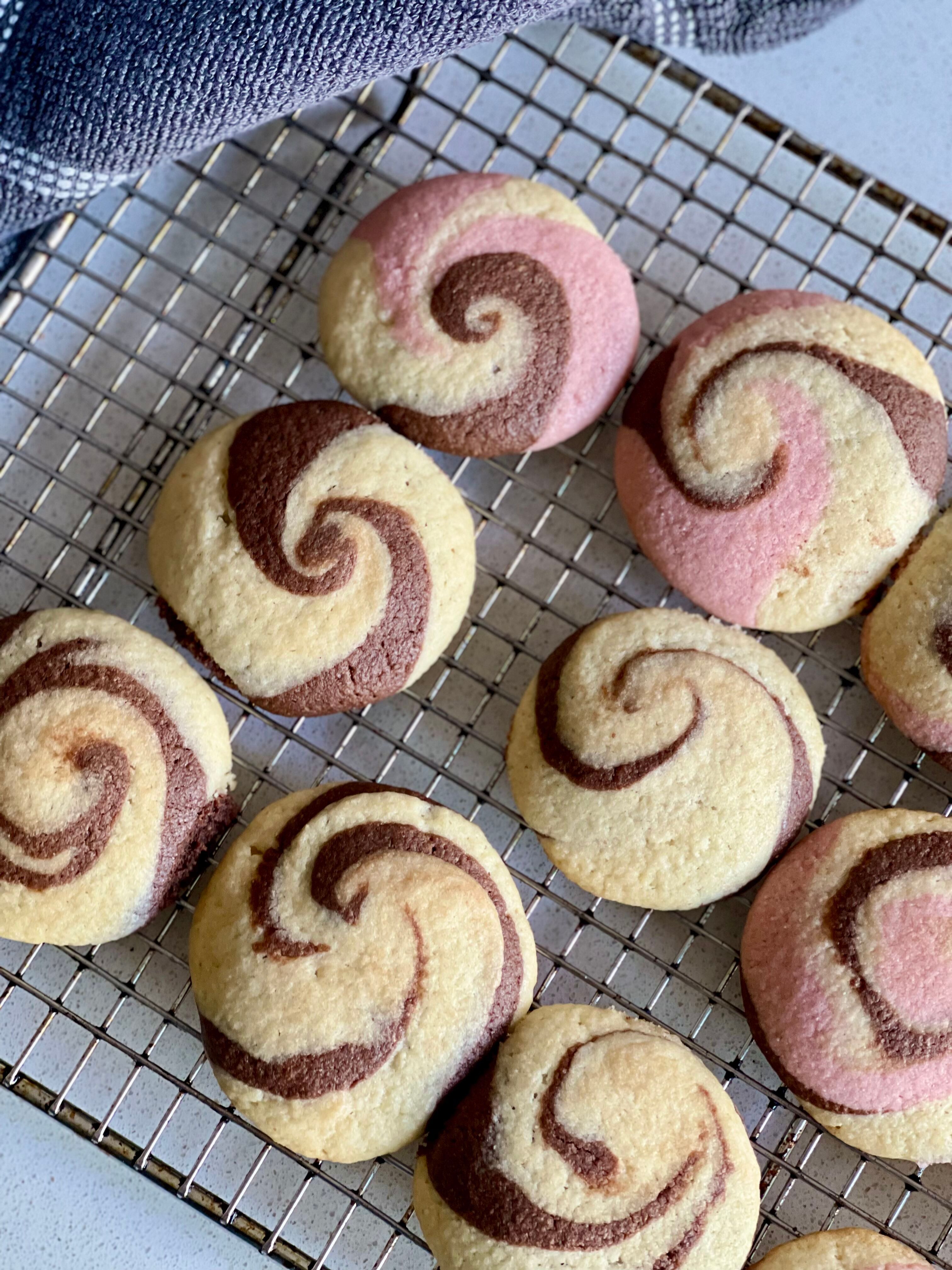 Vanilla and chocolate Swirls + Neapolitan Swirl Nankhatai – Nadia's ...